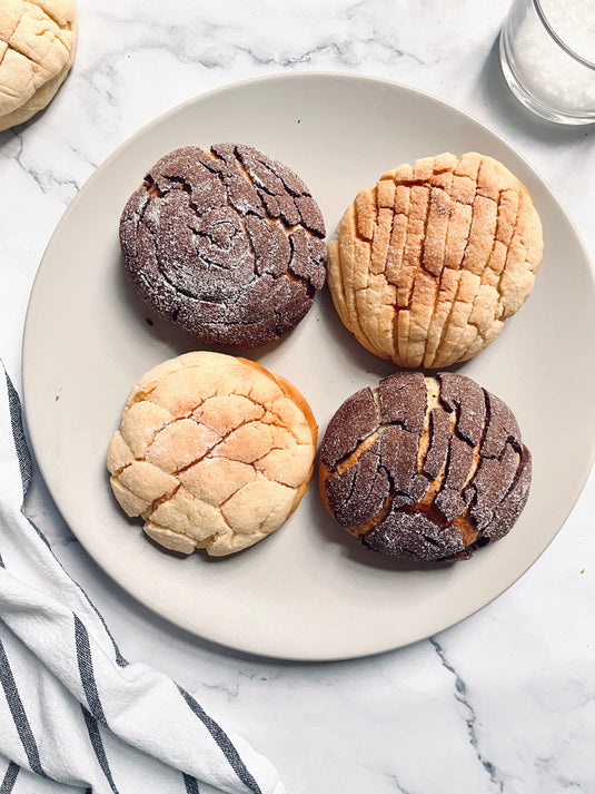 BAKE TRAVEL WITH VANIECE: 80 BAKES AROUND THE WORLD – Niece Bakes